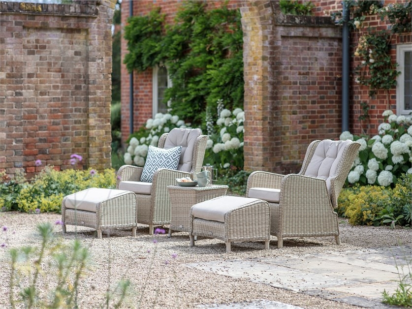 Bramblecrest Chedworth Sandstone Rattan Deluxe Recliner Set with 2 ...