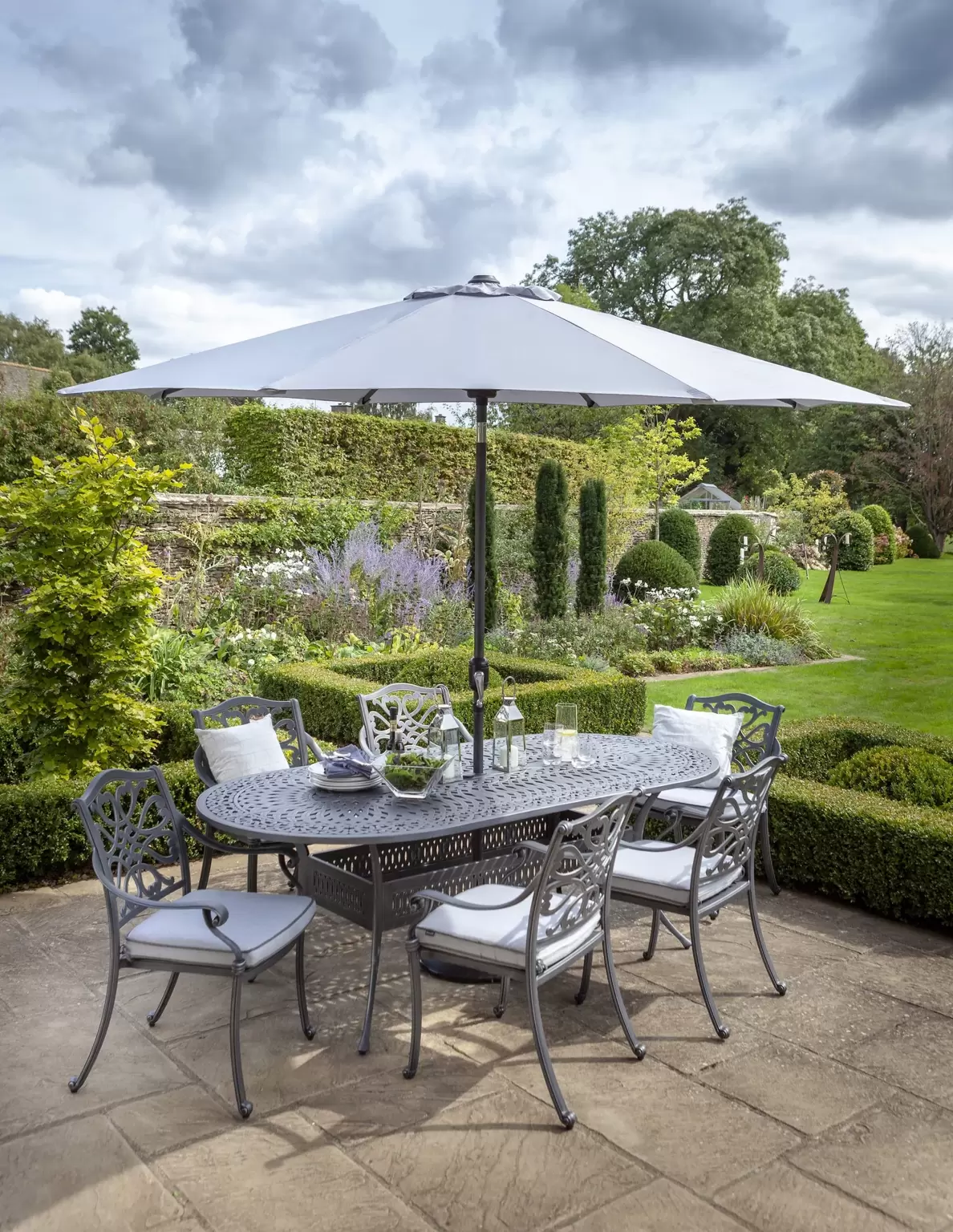 Hartman Capri 6 seat oval set with Parasol and Base - Birkacre Garden ...